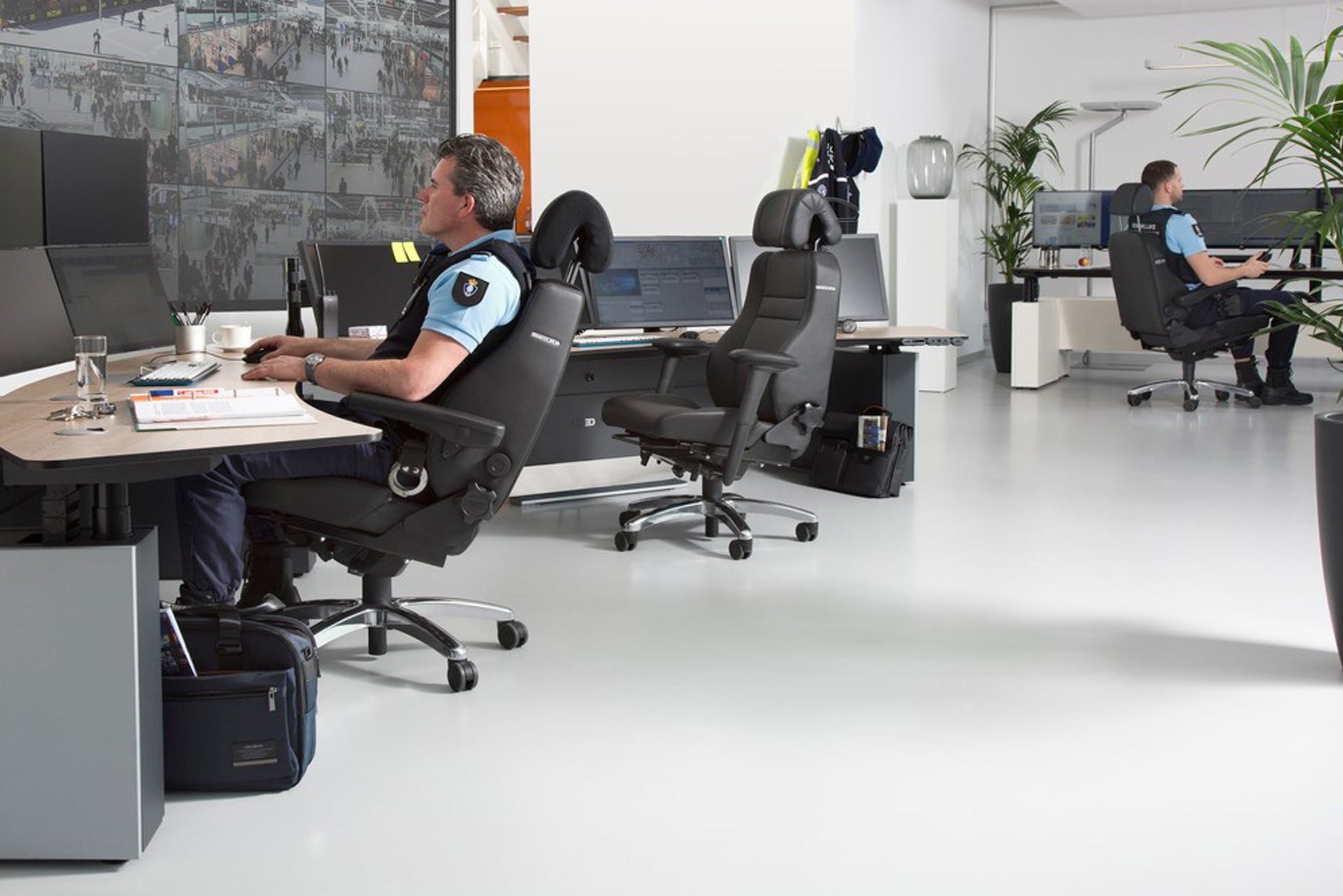 24 Hour Office Chairs | Control Room Seating Solutions – Furnify