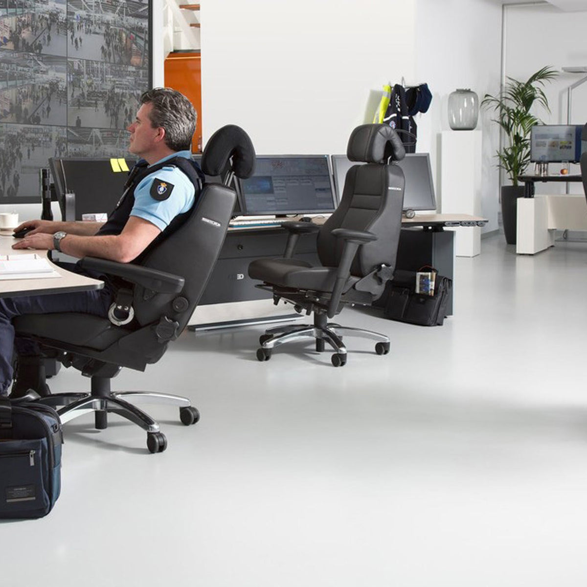 24 Hour Office Chairs | Control Room Seating Solutions – Furnify